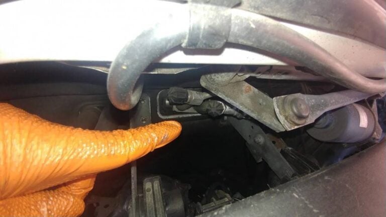 Subaru Recharge A/C Air Conditioner With Freon