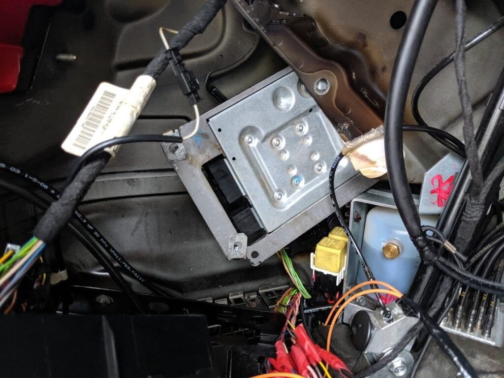 Understanding The Central Gateway Control Unit In A Mercedes-Benz Vehicle