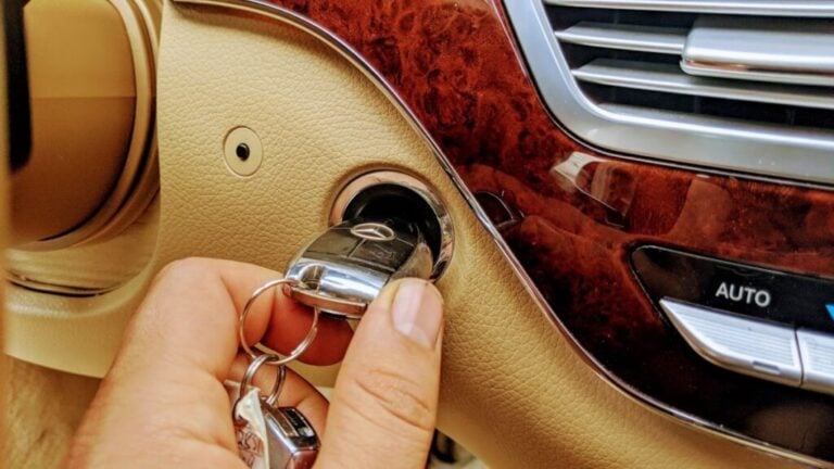 Mercedes-Benz SLK 300 R172 Auxiliary Battery Replacement