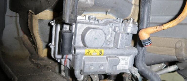 Mercedes-Benz Hybrid DC/DC Converter Replacement