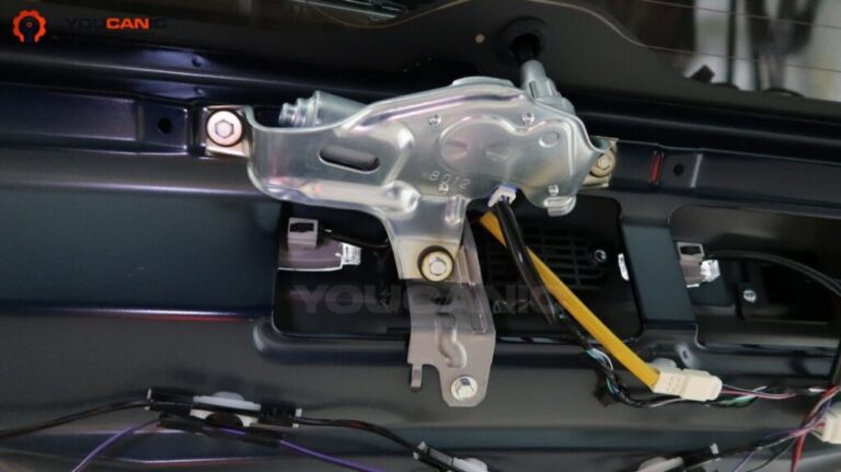 Rear Window Wiper Motor Replacement Guide