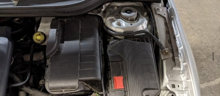 Understanding The Central Gateway Control Unit In A Mercedes-Benz Vehicle