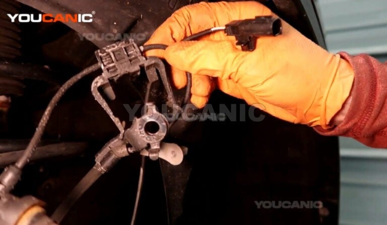 Hyundai ABS Light: Common Causes & Problems