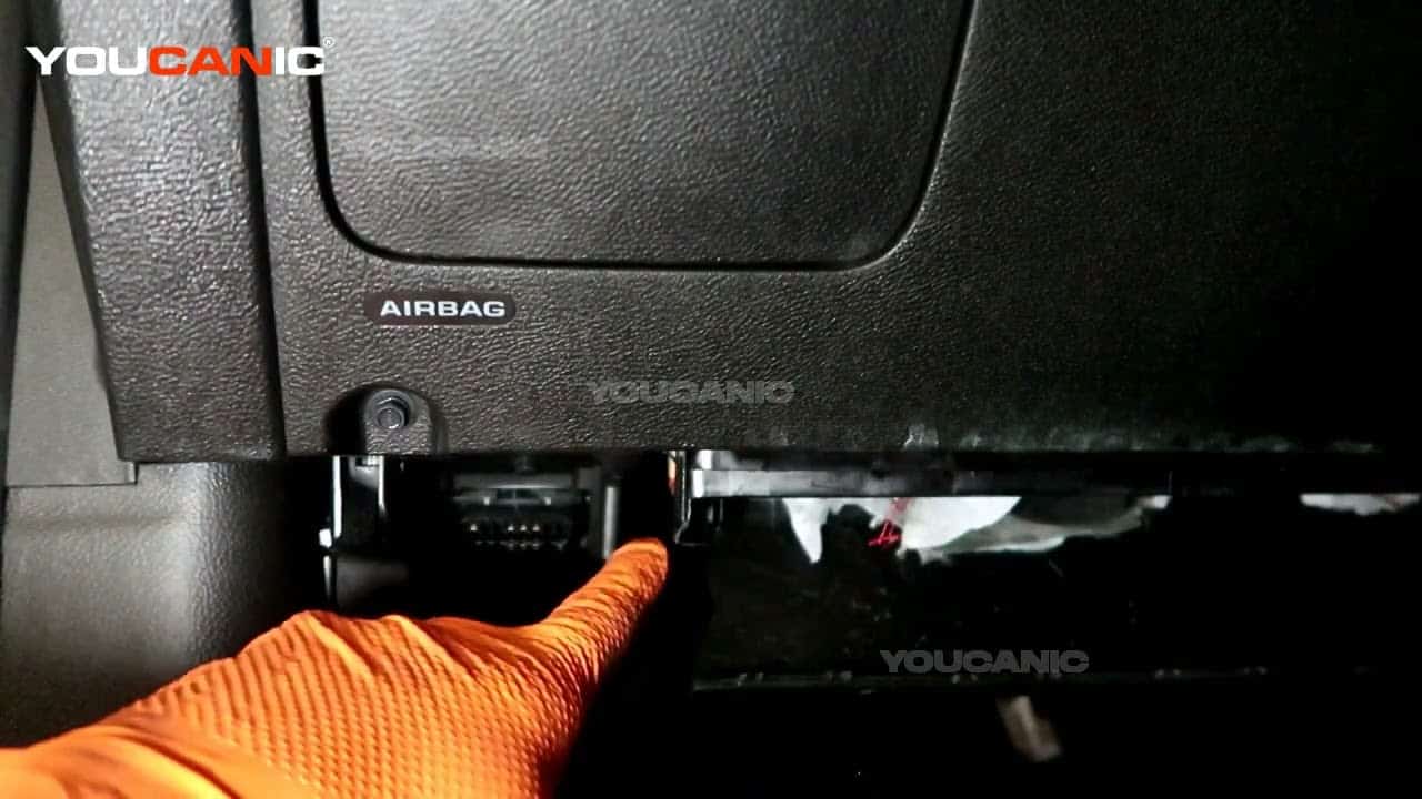 How To Perform An ABS Bleed Using A YOUCANIC Scanner