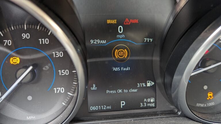 Troubleshooting Kia ABS Light: Common Causes & Problems