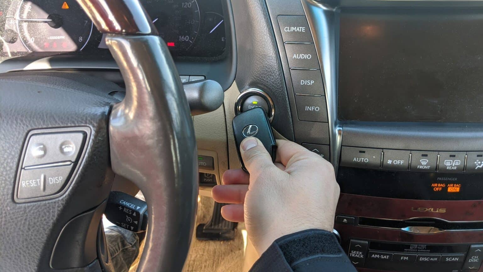 Crack Your Lexus Codes: Easy Guide To Read & Clear DTCs!