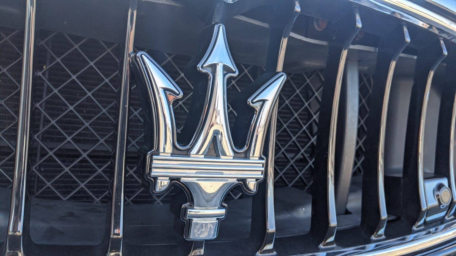 Unlock Maserati's Secrets: Easy Steps To Read & Clear Fault Codes Like ...