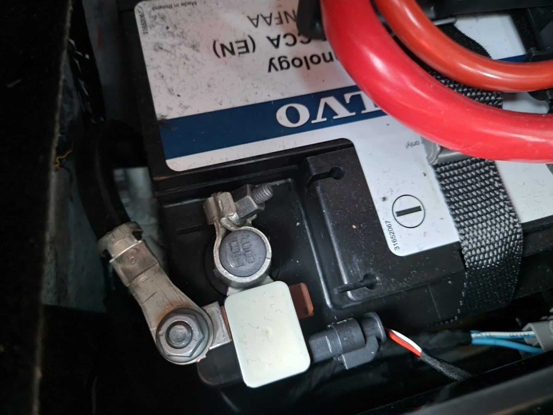 2016-2025 Volvo XC90 - How To Replace The Battery - YOUCANIC