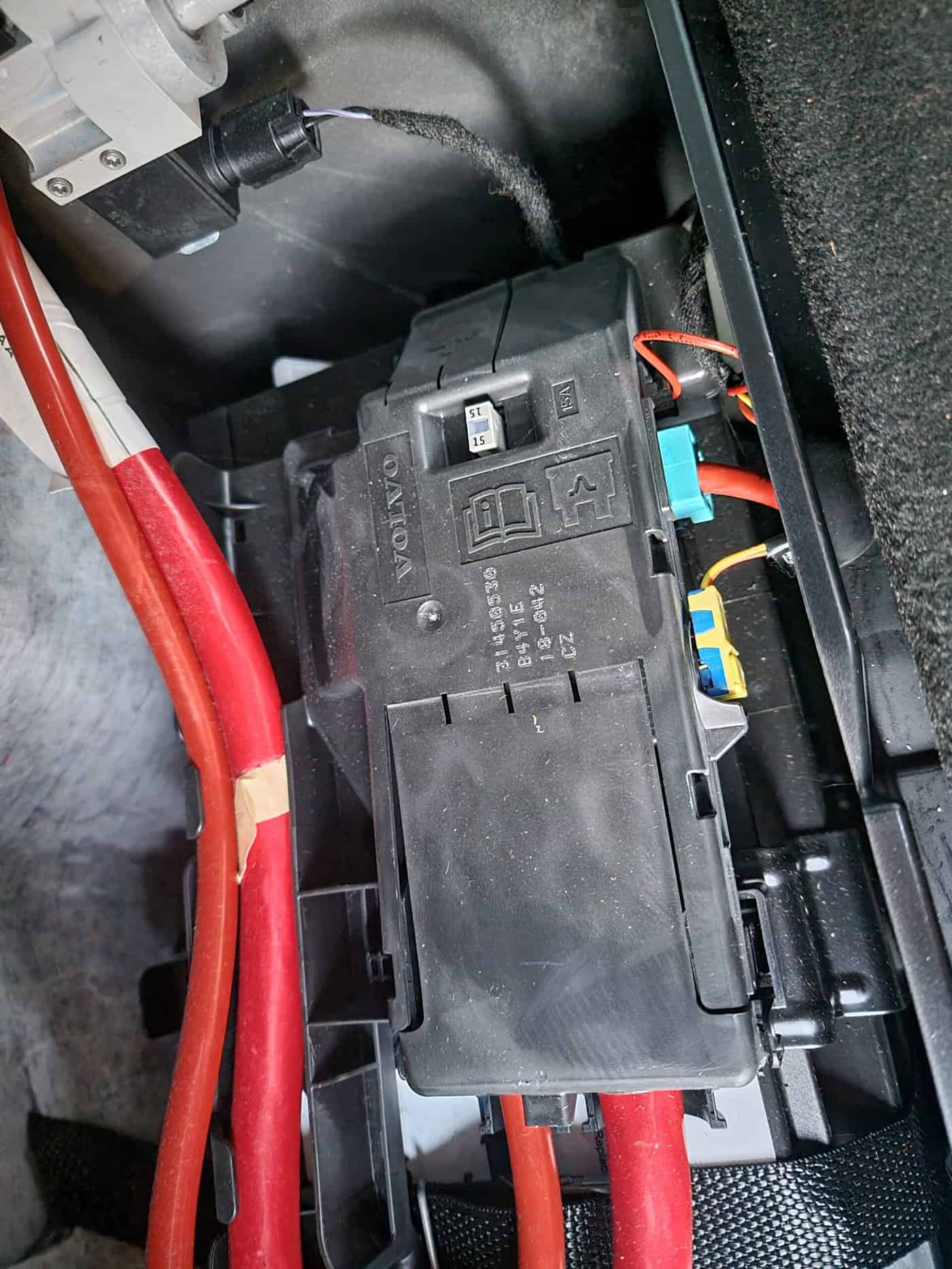 2016-2025 Volvo XC90 - How To Replace The Battery - YOUCANIC