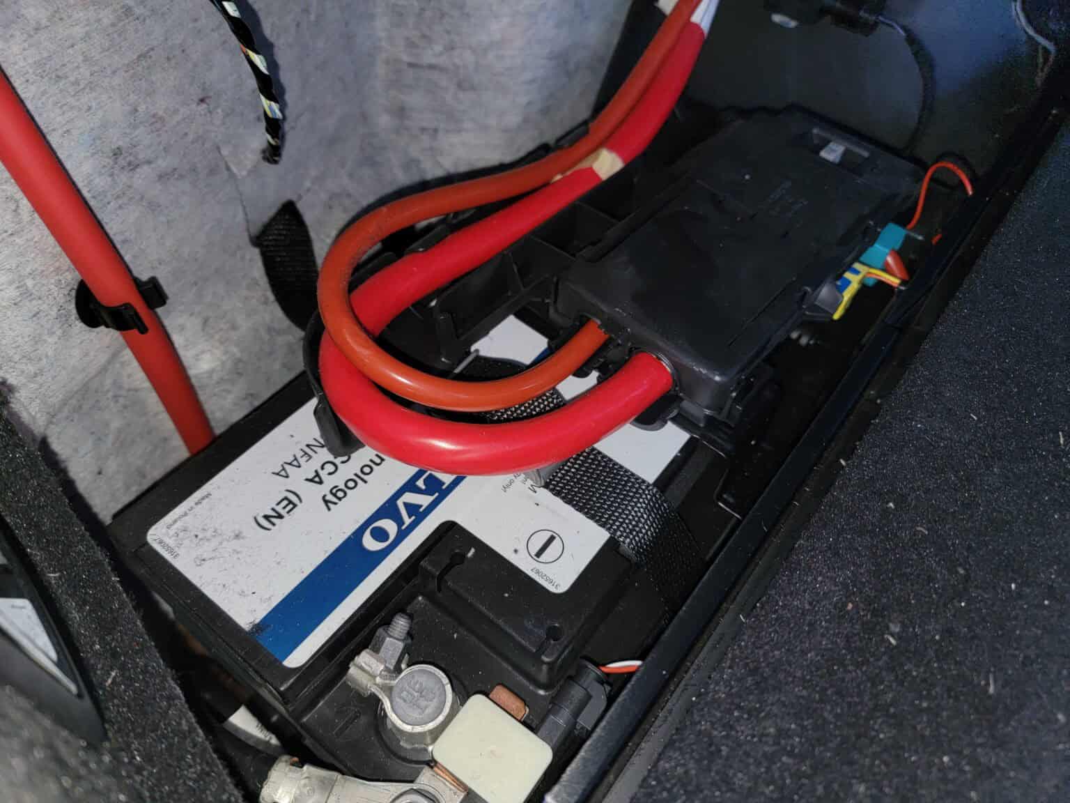 2016-2025 Volvo XC90 - How To Replace The Battery - YOUCANIC