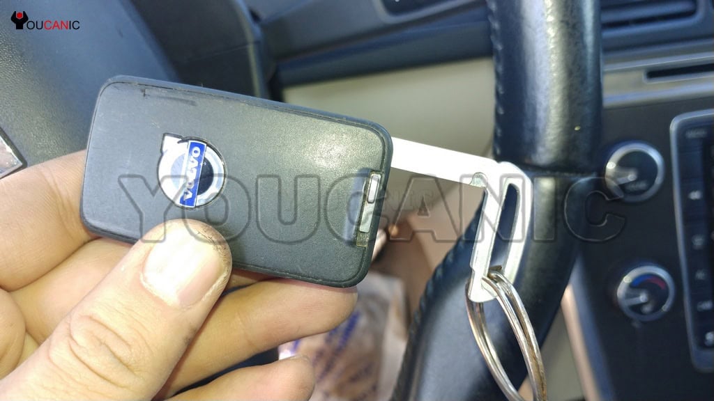 2008-2017 Volvo XC60 - How To Jump Start A Dead Battery - YOUCANIC