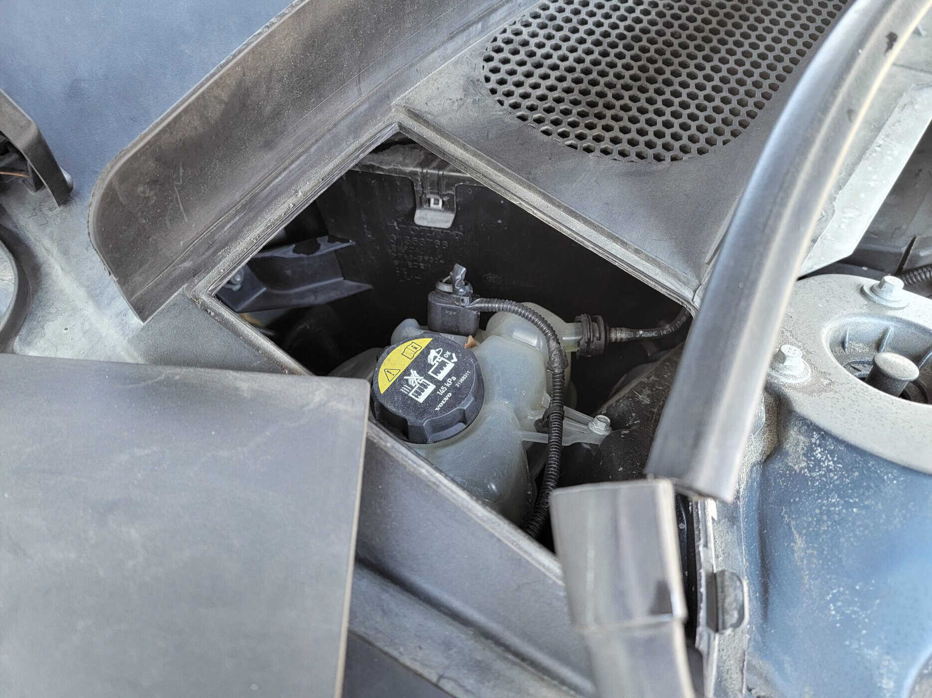 Volvo "Engine Coolant Level Low, Turn Off Engine" Common Causes ...